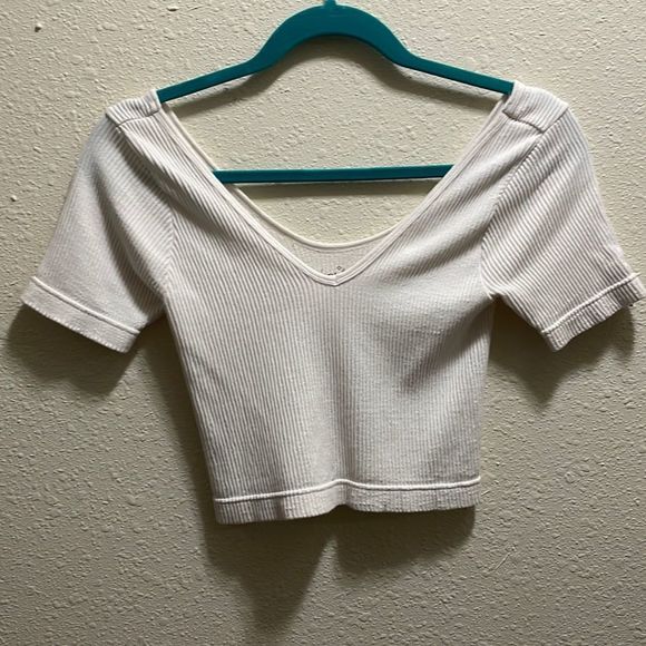 Love Tree | Tops | Lovetree Cropped White T Shirt | Poshmark